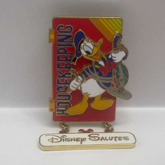 Disney | Other | Walt Disney World Cast Member Exclusive Disney Salutes ...